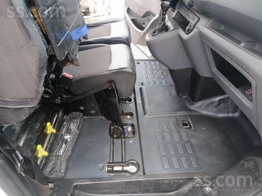 Balts Citroen Jumpy 2020 Rīga, ar dzinēja tilpumu 1.50 L un nobraukumu 223 tūkst. km par 8600 €, foto 8 vietnē AUTOMOTO.COM.LV