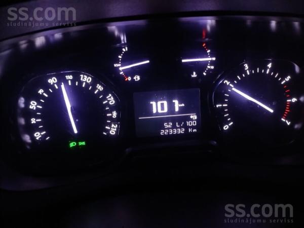 Белый Ситроен Jumpy 2020 в Рига, объемом двигателя 1.50 л и пробегом 225 тыс. км за 8999 €, фото 9 на AUTOMOTO.COM.LV