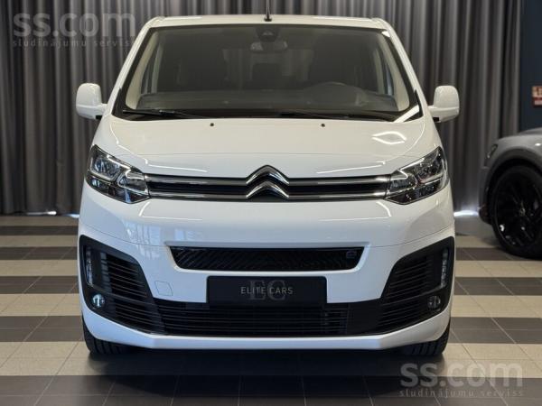 White Citroen Jumpy 2021 in Riga, with an engine capacity of 2.00 L and mileage of 49 thousand km for 26990 €, photo 2 on AUTOMOTO.COM.LV