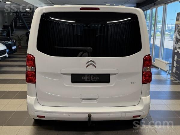 White Citroen Jumpy 2021 in Riga, with an engine capacity of 2.00 L and mileage of 49 thousand km for 26990 €, photo 5 on AUTOMOTO.COM.LV