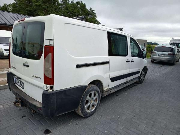 Balts Citroen Jumpy 2007 Panevēža, ar dzinēja tilpumu 2.00 L un nobraukumu 320 tūkst. km par 1350 €, foto 3 vietnē AUTOMOTO.COM.LV