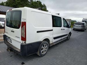 Balts Citroen Jumpy 2007 Panevēža, ar dzinēja tilpumu 2.00 L un nobraukumu 320 tūkst. km par 1350 €, foto 4 vietnē AUTOMOTO.COM.LV