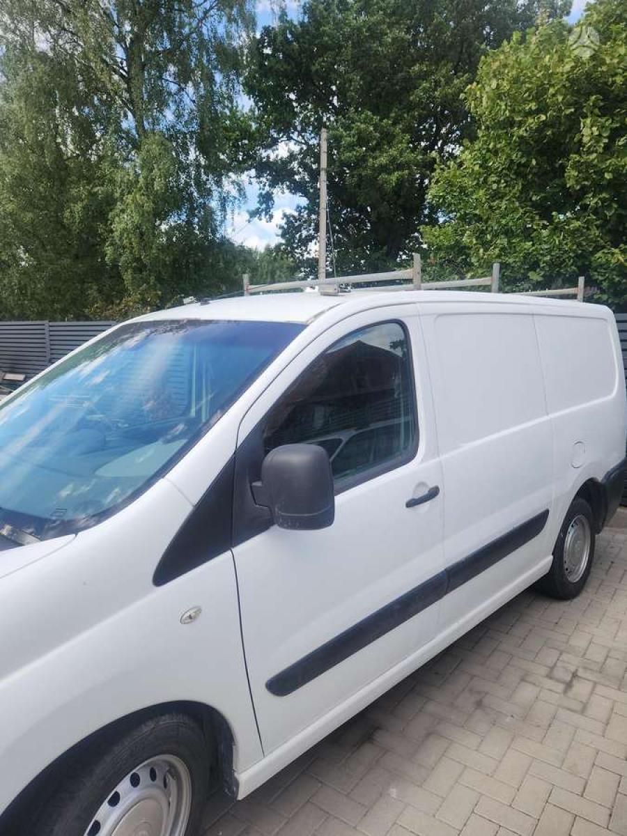White Citroen Jumpy 2010 in Panevezys, with an engine capacity of 2.00 L and mileage of 303 thousand km for 2799 €, photo 3 on AUTOMOTO.COM.LV