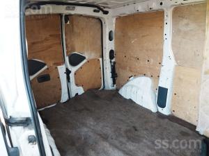 White Citroen Jumpy 2015 in Riga, with an engine capacity of 1.60 L and mileage of 276 thousand km for 2100 €, photo 8 on AUTOMOTO.COM.LV