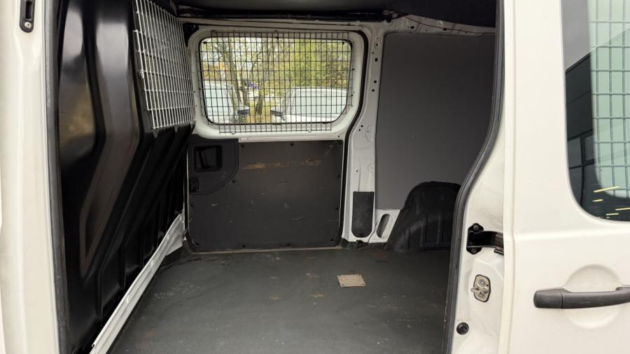 Balts Citroen Jumpy 2016 Rīga, ar dzinēja tilpumu 2.00 L un nobraukumu 99 tūkst. km par 550000 €, foto 12 vietnē AUTOMOTO.COM.LV