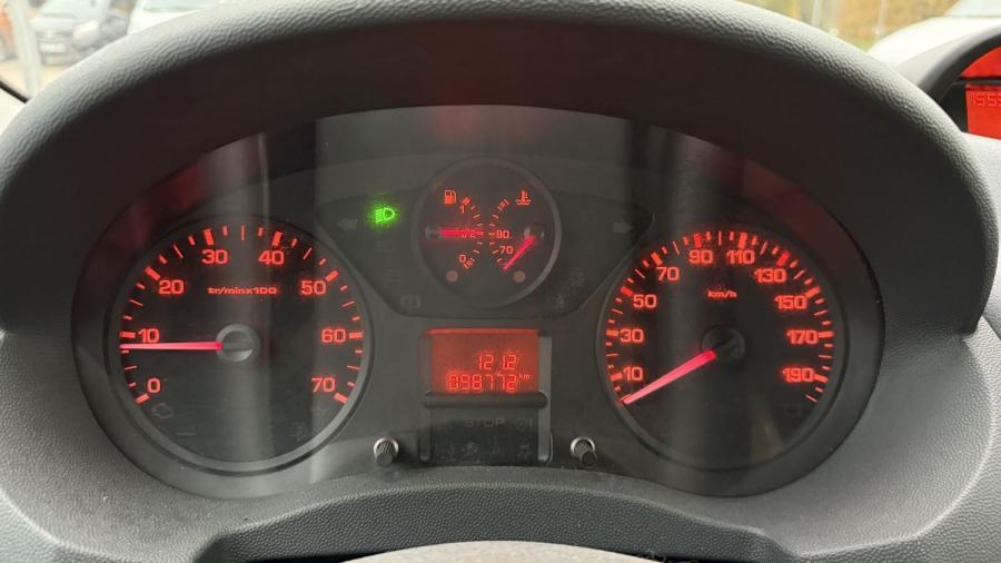 Balts Citroen Jumpy 2016 Rīga, ar dzinēja tilpumu 2.00 L un nobraukumu 99 tūkst. km par 550000 €, foto 17 vietnē AUTOMOTO.COM.LV