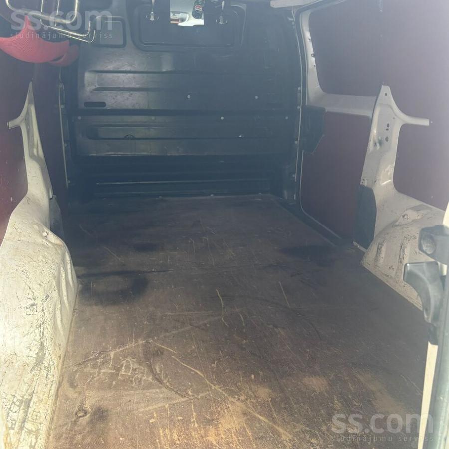 Balts Citroen Jumpy 2017 Rīga, ar dzinēja tilpumu 2.00 L un nobraukumu 201 tūkst. km par 8000 €, foto 7 vietnē AUTOMOTO.COM.LV