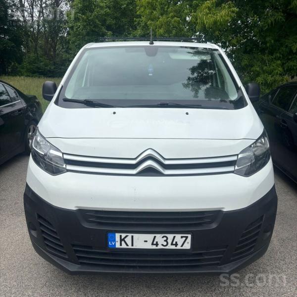 Balts Citroen Jumpy 2017 Rīga, ar dzinēja tilpumu 2.00 L un nobraukumu 201 tūkst. km par 8000 €, foto 1 vietnē AUTOMOTO.COM.LV