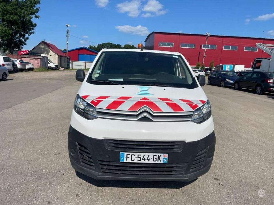 Balts Citroen Jumpy 2018 Kauņa, ar dzinēja tilpumu 1.56 L un nobraukumu 296 tūkst. km par 6999 €, foto 9 vietnē AUTOMOTO.COM.LV