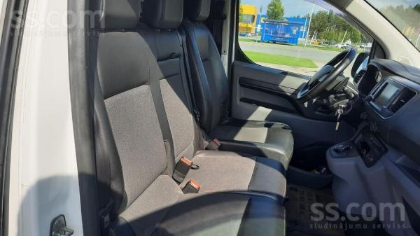 Balts Citroen Jumpy 2018 Rīga, ar dzinēja tilpumu 2.00 L un nobraukumu 167 tūkst. km par 10500 €, foto 9 vietnē AUTOMOTO.COM.LV