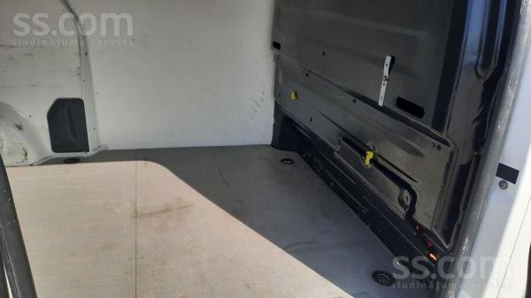Balts Citroen Jumpy 2018 Rīga, ar dzinēja tilpumu 2.00 L un nobraukumu 167 tūkst. km par 10500 €, foto 10 vietnē AUTOMOTO.COM.LV