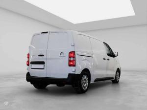 White Citroen Jumpy 2018 in Kaunas, with an engine capacity of 2.00 L and mileage of 325 thousand km for 5990 €, photo 4 on AUTOMOTO.COM.LV