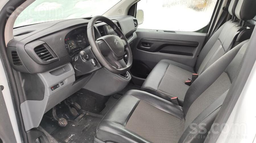 White Citroen Jumpy 2020 in Riga, with an engine capacity of 1.50 L and mileage of 184 thousand km for 8900 €, photo 17 on AUTOMOTO.COM.LV
