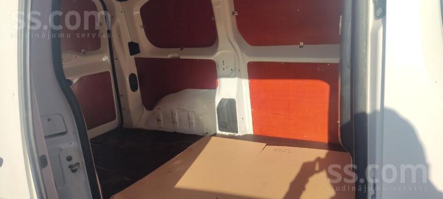 White Citroen Jumpy 2020 in Riga, with an engine capacity of 1.50 L and mileage of 184 thousand km for 8900 €, photo 20 on AUTOMOTO.COM.LV