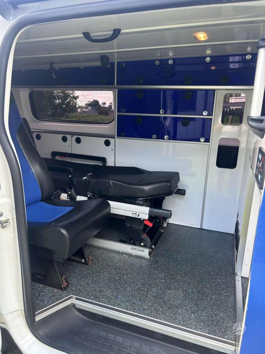 White Citroen Jumpy 2020 in Taurage, with an engine capacity of 2.00 L and mileage of 270 thousand km for 9700 €, photo 15 on AUTOMOTO.COM.LV