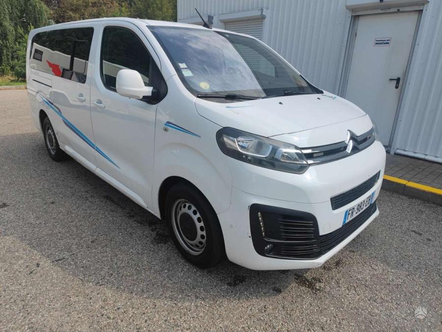 White Citroen Jumpy 2020 in Kaunas, with an engine capacity of 2.00 L and mileage of 268 thousand km for 6199 €, photo 4 on AUTOMOTO.COM.LV