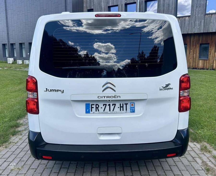 White Citroen Jumpy 2020 in Taurage, with an engine capacity of 2.00 L and mileage of 270 thousand km for 8900 €, photo 4 on AUTOMOTO.COM.LV