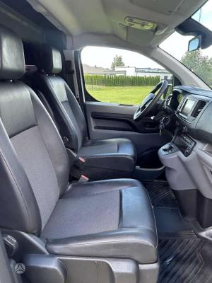 White Citroen Jumpy 2020 in Taurage, with an engine capacity of 2.00 L and mileage of 270 thousand km for 8900 €, photo 8 on AUTOMOTO.COM.LV