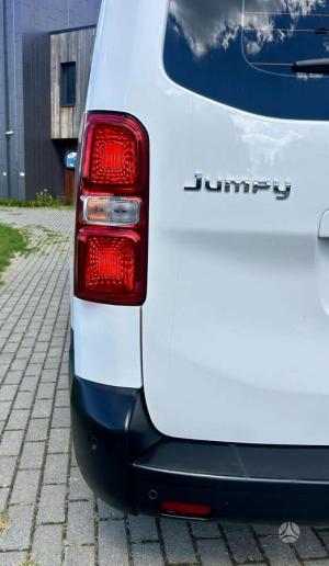 White Citroen Jumpy 2020 in Taurage, with an engine capacity of 2.00 L and mileage of 270 thousand km for 8900 €, photo 18 on AUTOMOTO.COM.LV