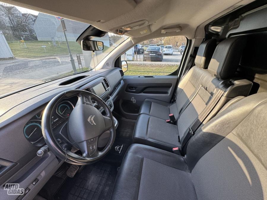 White Citroen Jumpy 2021 in Vilnius, with an engine capacity of 0.00 L and mileage of 73 thousand km for 18000 €, photo 13 on AUTOMOTO.COM.LV