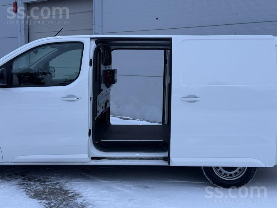 Balts Citroen Jumpy 2022 Tallina, ar dzinēja tilpumu 2.00 L un nobraukumu 145 tūkst. km par 18500 €, foto 2 vietnē AUTOMOTO.COM.LV