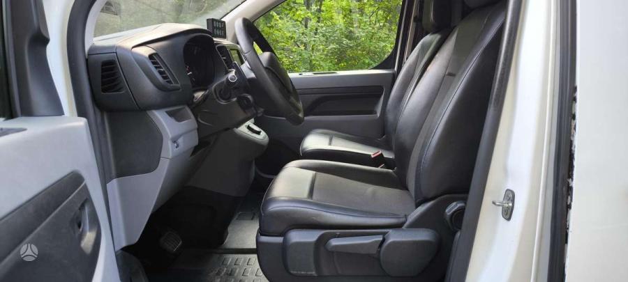White Citroen Jumpy 2021 in Kaunas, with an engine capacity of 2.00 L and mileage of 280 thousand km for 7300 €, photo 7 on AUTOMOTO.COM.LV