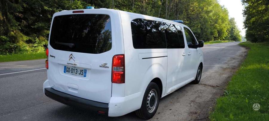 White Citroen Jumpy 2021 in Kaunas, with an engine capacity of 2.00 L and mileage of 280 thousand km for 7300 €, photo 11 on AUTOMOTO.COM.LV