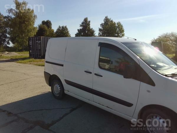 White Citroen Jumpy 2010 in Jekabpils, with an engine capacity of 2.00 L and mileage of 293 thousand km for 3700 €, photo 2 on AUTOMOTO.COM.LV