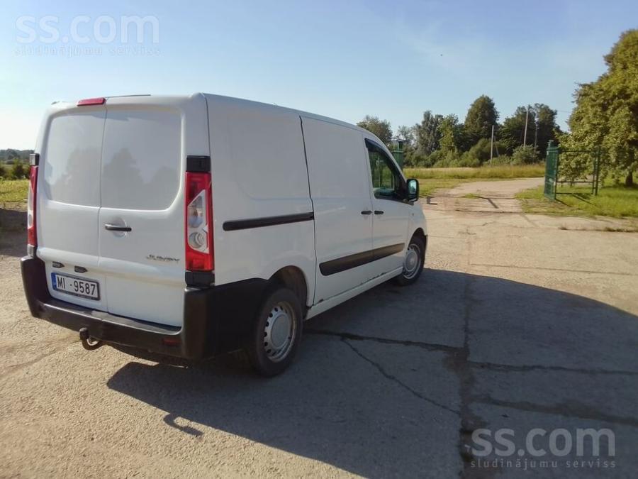 White Citroen Jumpy 2010 in Jekabpils, with an engine capacity of 2.00 L and mileage of 293 thousand km for 3700 €, photo 4 on AUTOMOTO.COM.LV