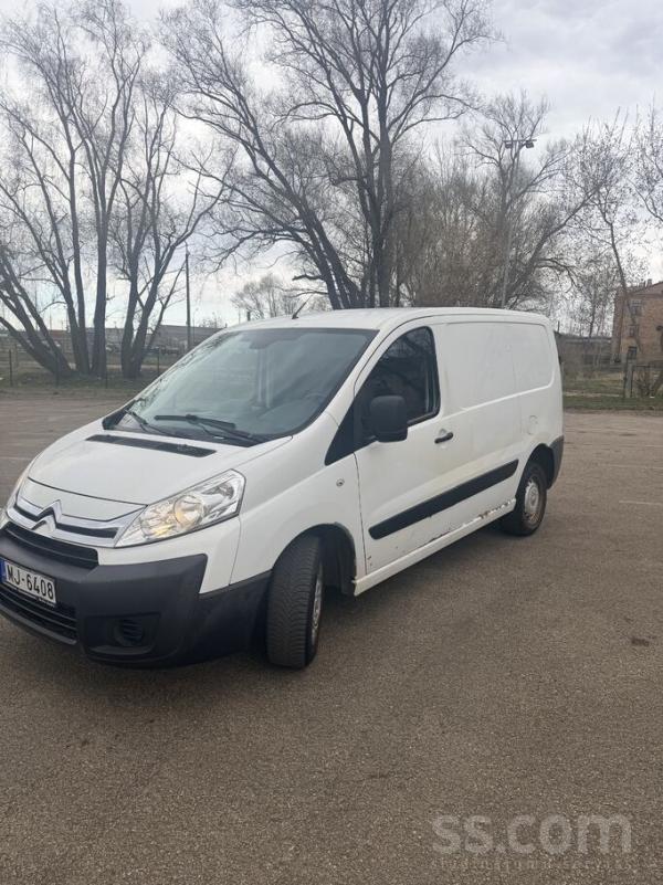 White Citroen Jumpy 2014 in Riga, with an engine capacity of 2.00 L and mileage of 307 thousand km for 2700 €, photo 1 on AUTOMOTO.COM.LV