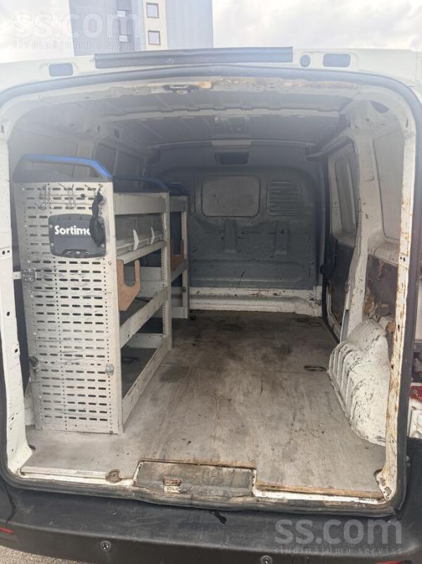 White Citroen Jumpy 2014 in Riga, with an engine capacity of 2.00 L and mileage of 307 thousand km for 2700 €, photo 6 on AUTOMOTO.COM.LV