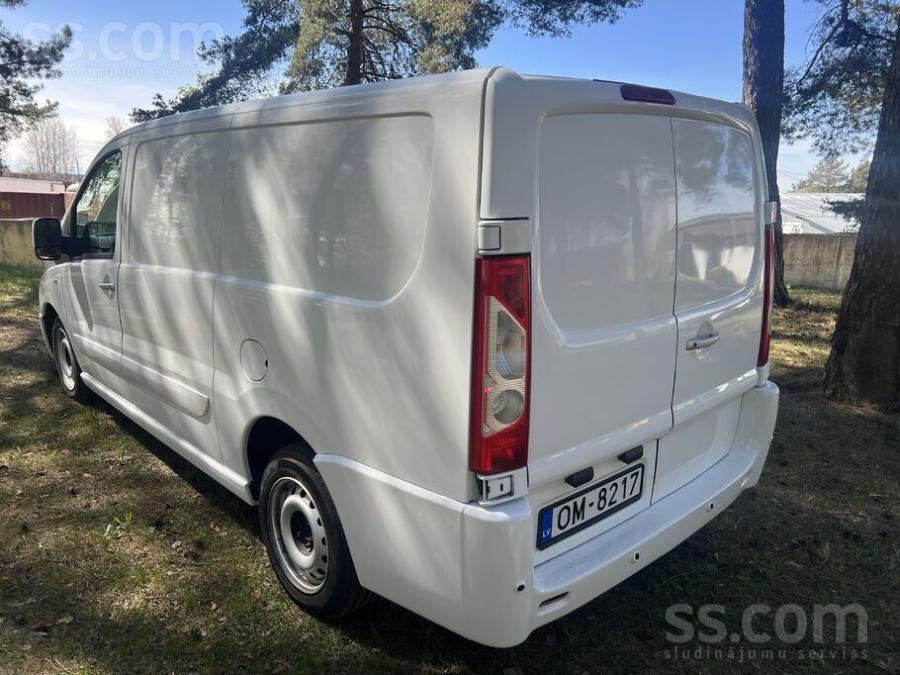 White Citroen Jumpy 2016 in Riga, with an engine capacity of 2.00 L and mileage of 352 thousand km for 4680 €, photo 5 on AUTOMOTO.COM.LV
