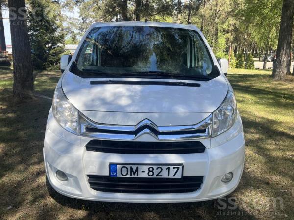 White Citroen Jumpy 2016 in Riga, with an engine capacity of 2.00 L and mileage of 352 thousand km for 4680 €, photo 6 on AUTOMOTO.COM.LV