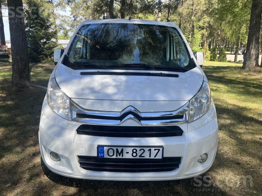 White Citroen Jumpy 2016 in Riga, with an engine capacity of 2.00 L and mileage of 352 thousand km for 4680 €, photo 7 on AUTOMOTO.COM.LV