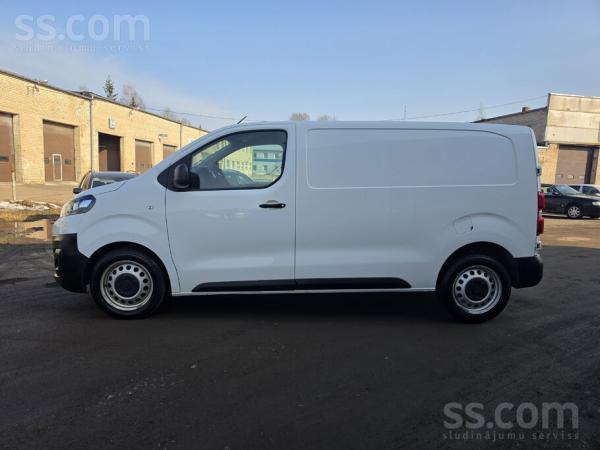 White Citroen Jumpy 2021 in Rezekne, with an engine capacity of 2.00 L and mileage of 0 thousand km for 10550 €, photo 2 on AUTOMOTO.COM.LV