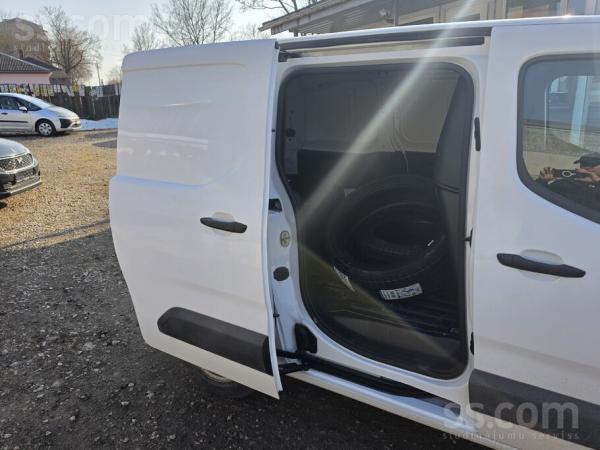White Citroen Jumpy 2021 in Rezekne, with an engine capacity of 2.00 L and mileage of 0 thousand km for 10550 €, photo 9 on AUTOMOTO.COM.LV
