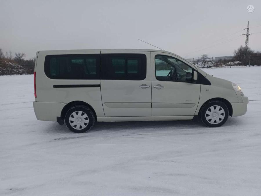 Yellow Citroen Jumpy 2008 in Marijampole, with an engine capacity of 2.00 L and mileage of 270 thousand km for 4450 €, photo 7 on AUTOMOTO.COM.LV