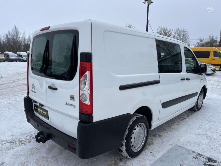 Dzeltens Citroen Jumpy 2015 Telšiai, ar dzinēja tilpumu 2.00 L un nobraukumu 209 tūkst. km par 3900 €, foto 6 vietnē AUTOMOTO.COM.LV