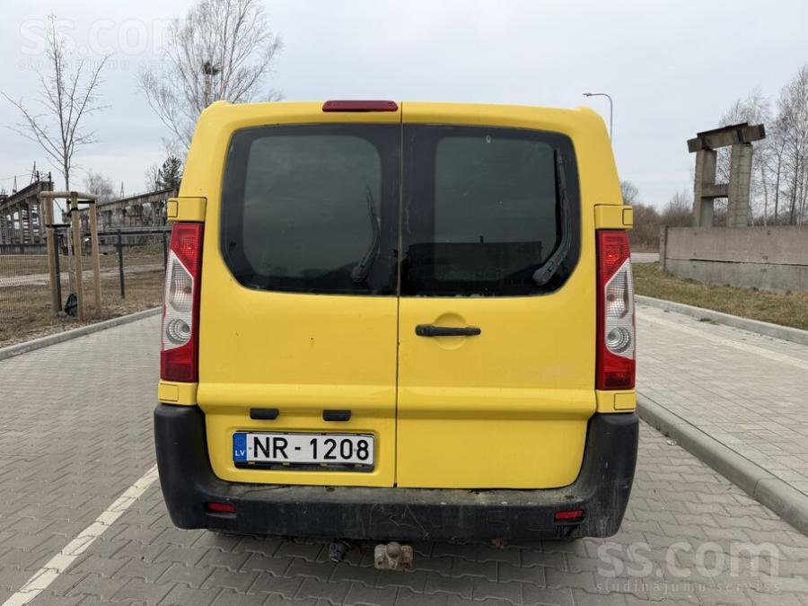 Yellow Citroen Jumpy 2007 in Jelgava, with an engine capacity of 2.00 L and mileage of 280 thousand km for 2900 €, photo 4 on AUTOMOTO.COM.LV