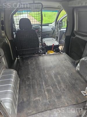 Pelēks Citroen Nemo 2009 Rīga, ar dzinēja tilpumu 1.40 L un nobraukumu 403 tūkst. km par 1650 €, foto 11 vietnē AUTOMOTO.COM.LV