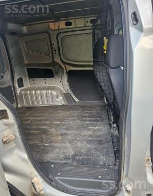 Pelēks Citroen Nemo 2009 Rīga, ar dzinēja tilpumu 1.40 L un nobraukumu 403 tūkst. km par 1650 €, foto 12 vietnē AUTOMOTO.COM.LV