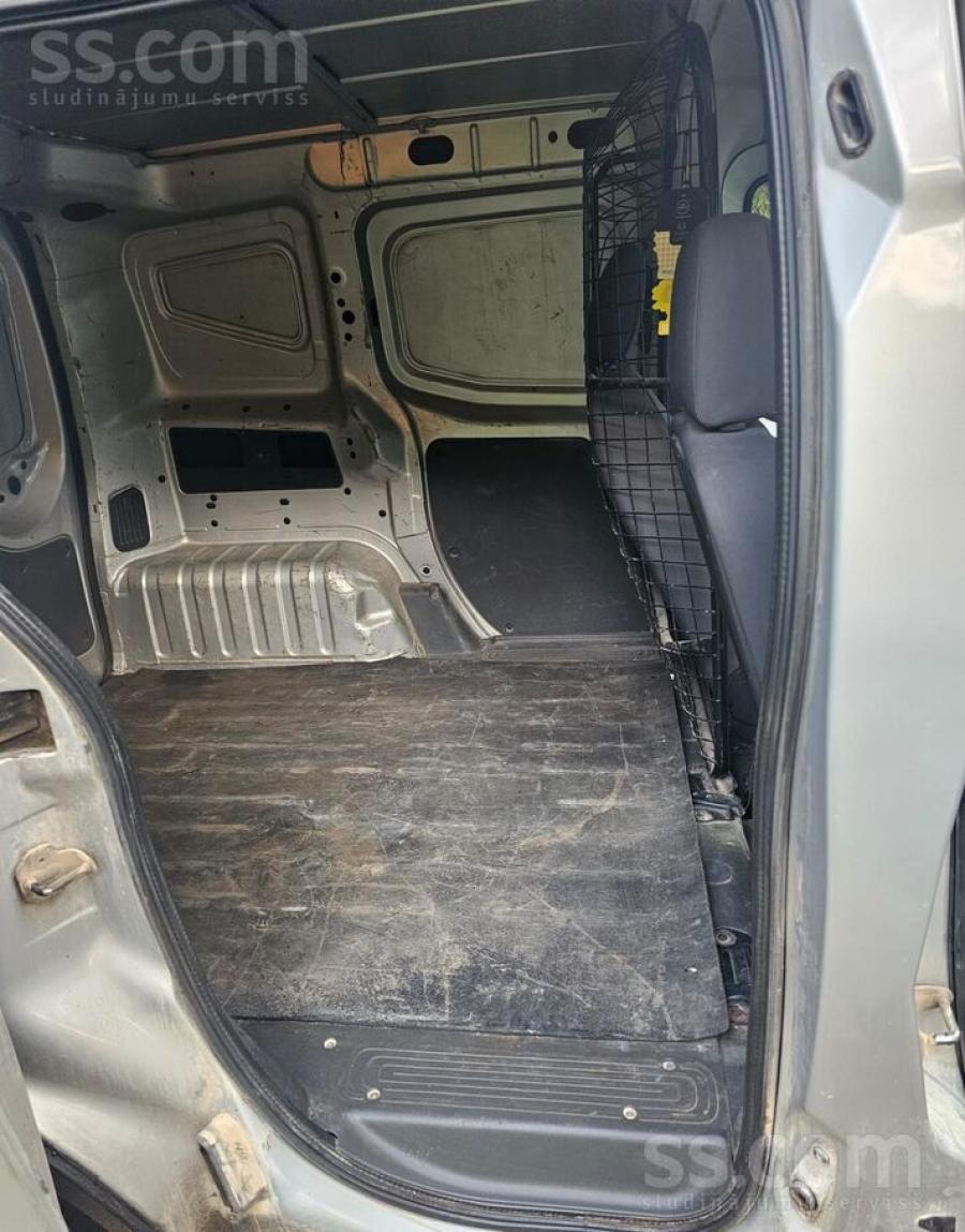 Pelēks Citroen Nemo 2009 Rīga, ar dzinēja tilpumu 1.40 L un nobraukumu 403 tūkst. km par 1650 €, foto 12 vietnē AUTOMOTO.COM.LV