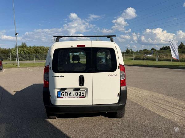 White Citroen Nemo 2016 in Panevezys, with an engine capacity of 1.36 L and mileage of 277 thousand km for 1990 €, photo 8 on AUTOMOTO.COM.LV