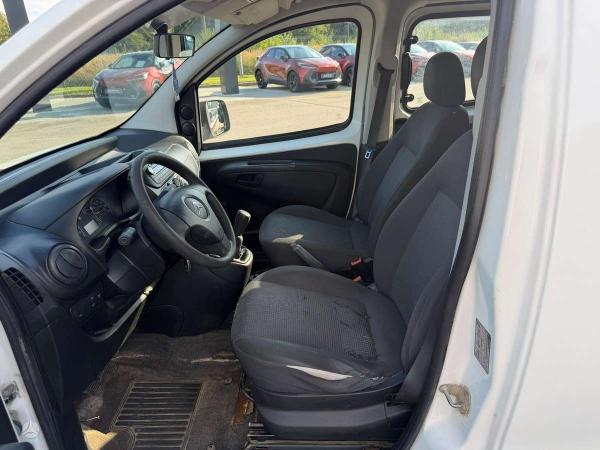 White Citroen Nemo 2016 in Panevezys, with an engine capacity of 1.36 L and mileage of 277 thousand km for 1990 €, photo 10 on AUTOMOTO.COM.LV