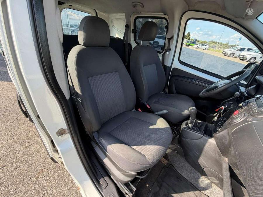Balts Citroen Nemo 2016 Panevēža, ar dzinēja tilpumu 1.36 L un nobraukumu 277 tūkst. km par 1990 €, foto 15 vietnē AUTOMOTO.COM.LV
