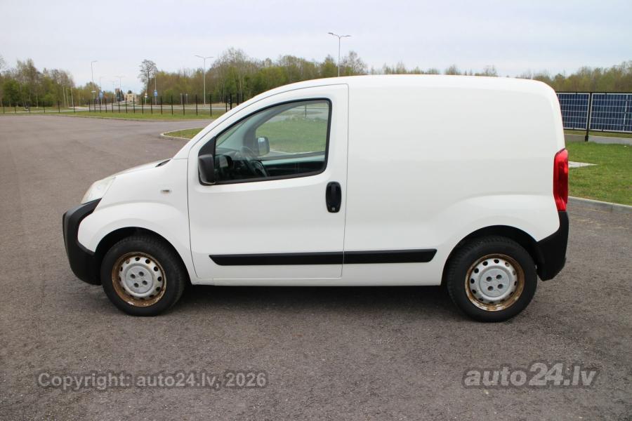 White Citroen Nemo 2012 in Tallinn, with an engine capacity of 1.40 L and mileage of 233 thousand km for 2399 €, photo 6 on AUTOMOTO.COM.LV