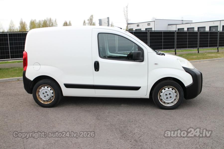 White Citroen Nemo 2012 in Tallinn, with an engine capacity of 1.40 L and mileage of 233 thousand km for 2399 €, photo 9 on AUTOMOTO.COM.LV