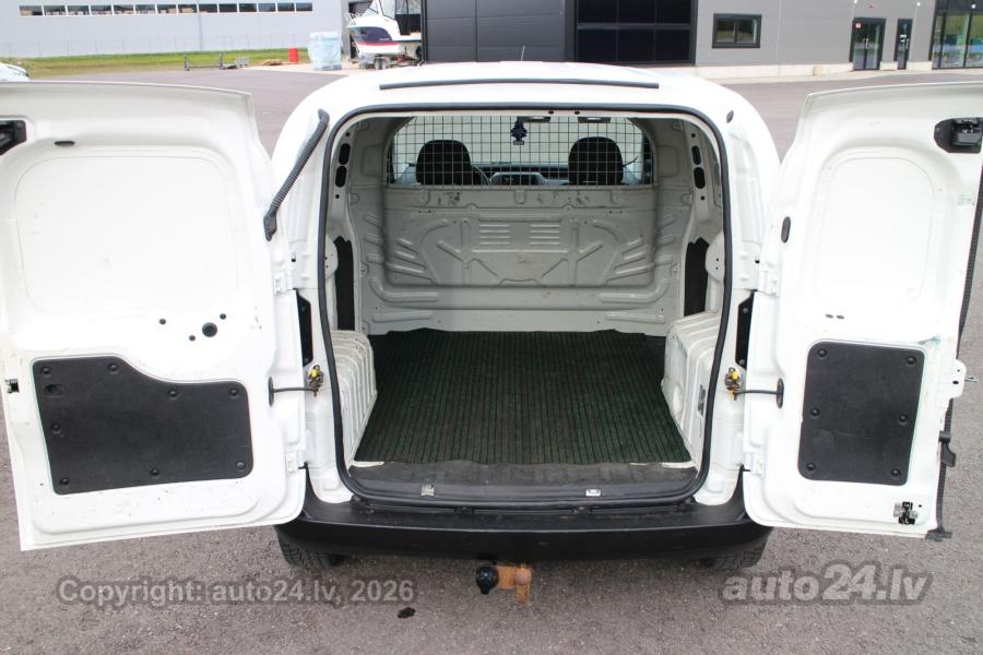 White Citroen Nemo 2012 in Tallinn, with an engine capacity of 1.40 L and mileage of 233 thousand km for 2399 €, photo 11 on AUTOMOTO.COM.LV