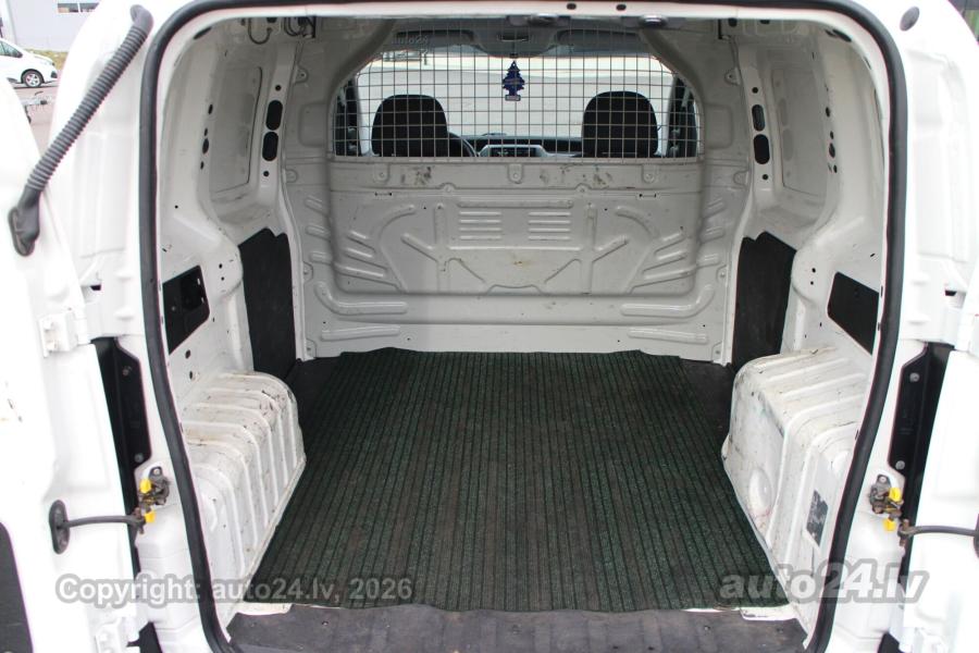 White Citroen Nemo 2012 in Tallinn, with an engine capacity of 1.40 L and mileage of 233 thousand km for 2399 €, photo 12 on AUTOMOTO.COM.LV