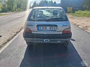 Pelēks Citroen Saxo 2000 Naujoji Akmenė, ar dzinēja tilpumu 1.40 L un nobraukumu 159 tūkst. km par 650 €, foto 6 vietnē AUTOMOTO.COM.LV